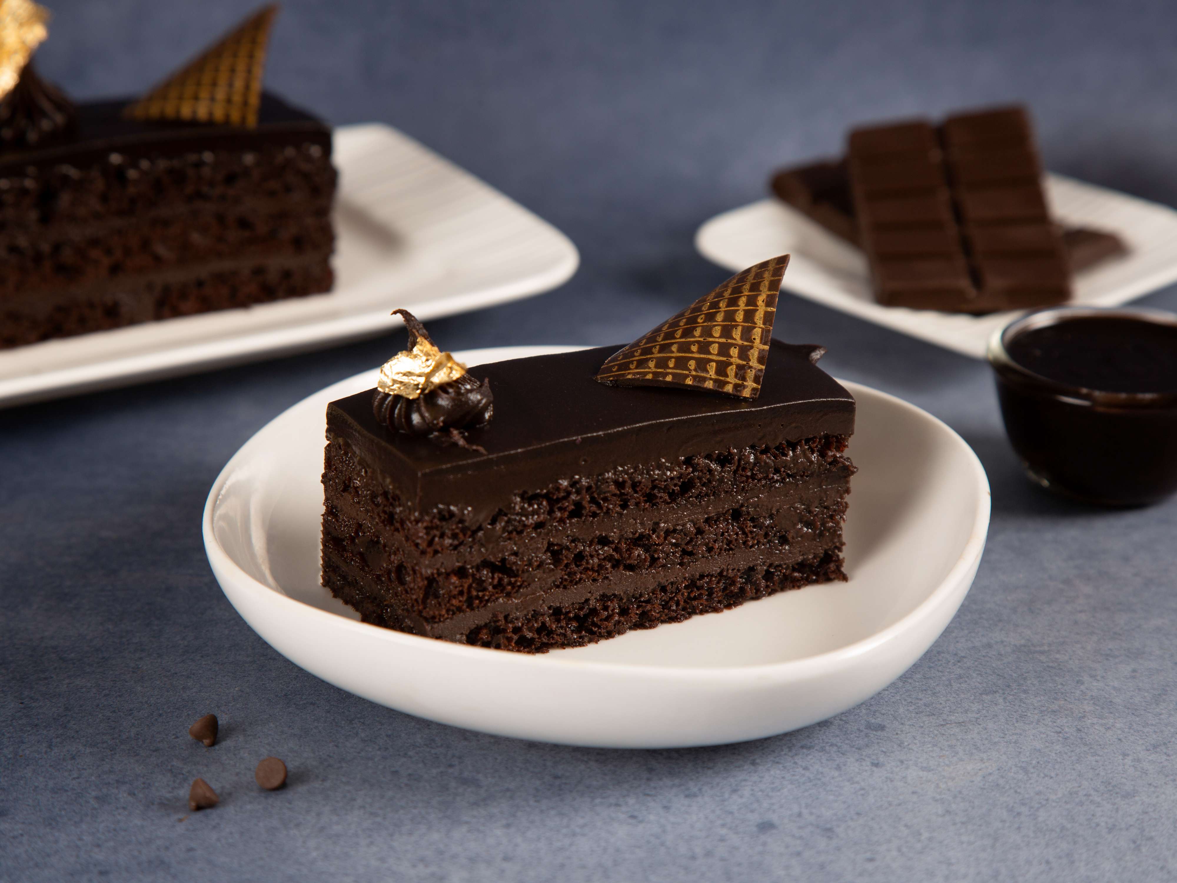 Chocolate truffle pastry store